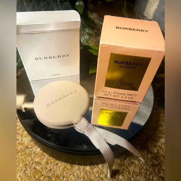 Burberry | Makeup | Burberry Goddess Scented Candle And Cream Compact ...